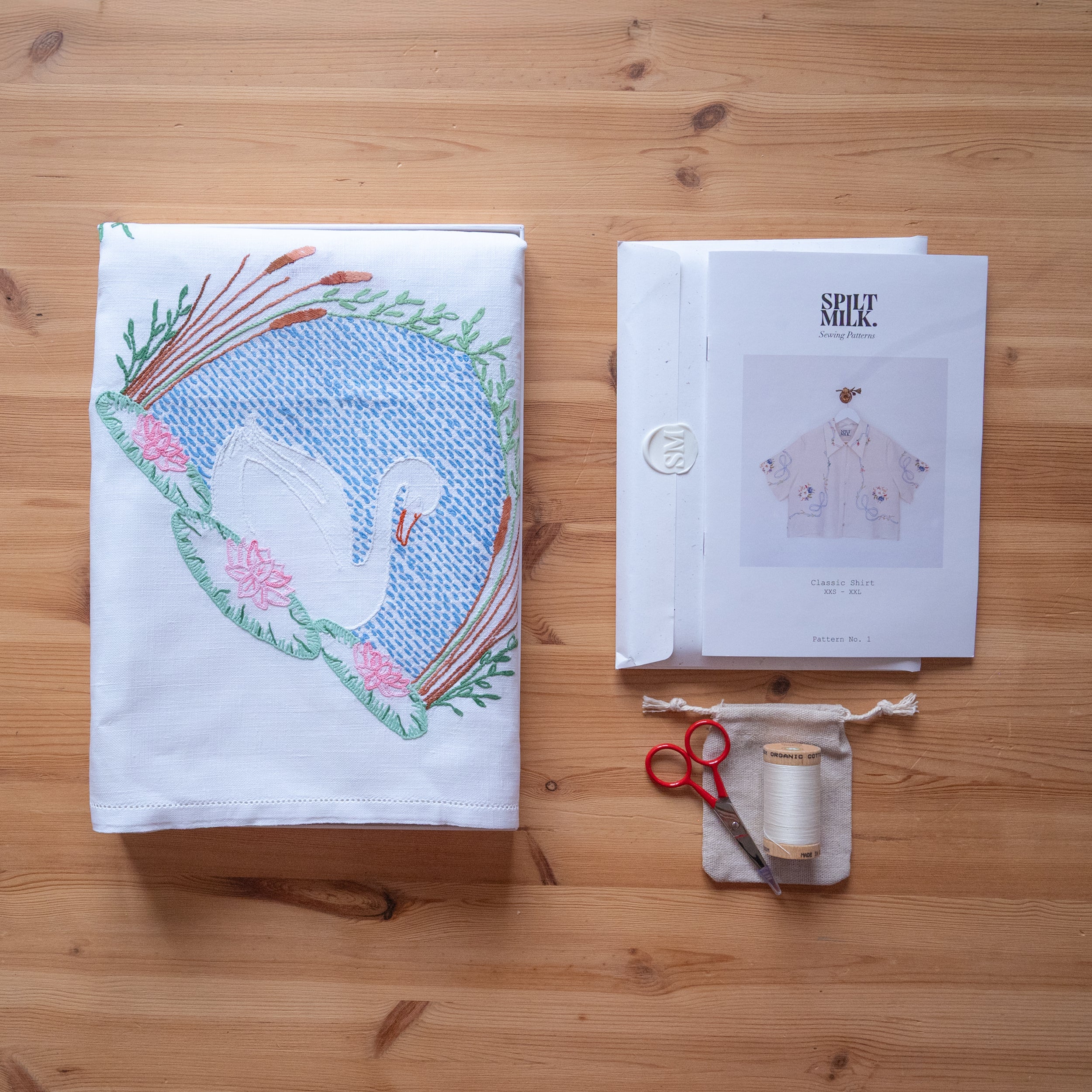 The Swan of Avon XXS - XXL – SPILT MILK